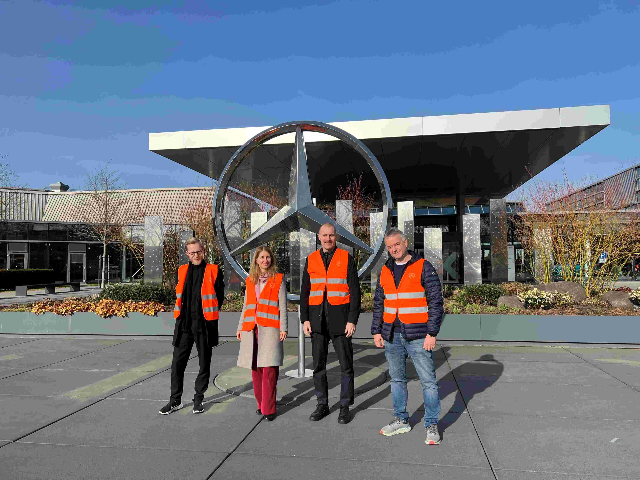 Vivaldi in a Mercedes-Benz - Best in class browser meets Lead In Car ...